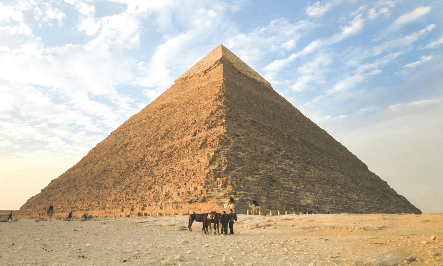 Piramidat egjiptiane dhe historia e tyre, misteri i të cilave është ...